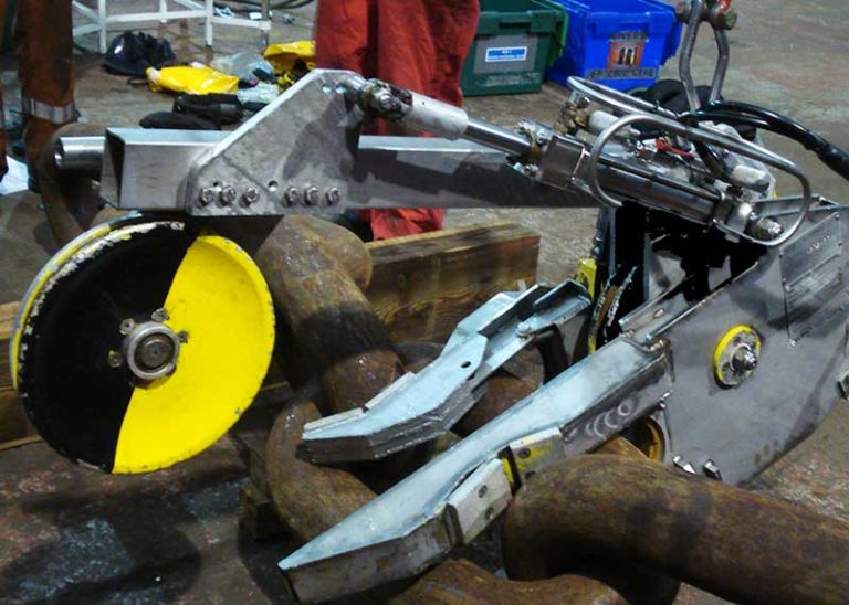 Studlink Chain Cutting - Cutting Underwater Technologies Ltd